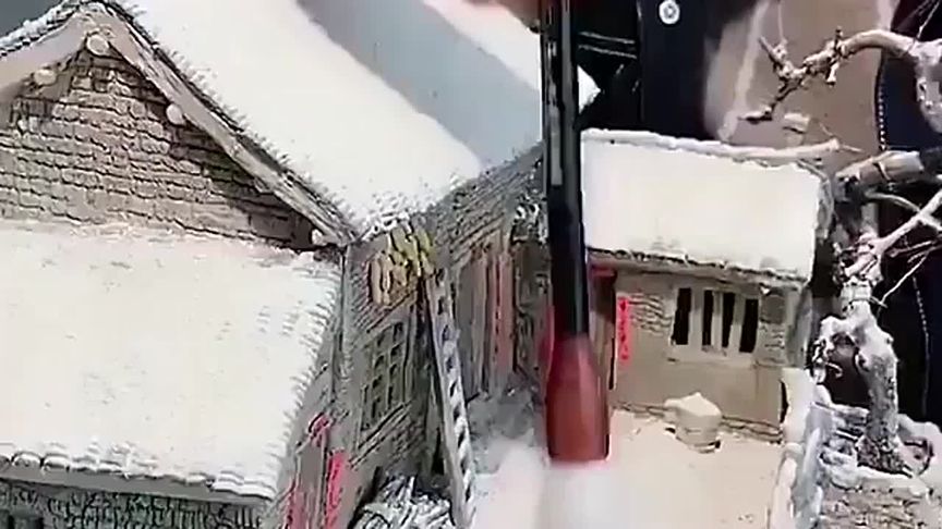 这种中国传统的老房子,现在很难见到了,制作的模型太逼真了!