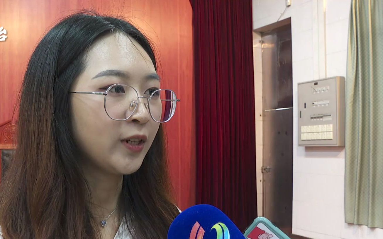 模拟法庭进校园 法律知识带回家