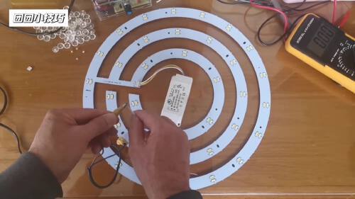 掌握这些技巧,轻松维修 LED 吸顶灯
