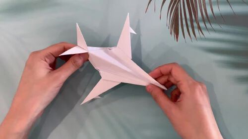 一张纸折战斗机模型可飞可做摆件帅气逼真男生最爱