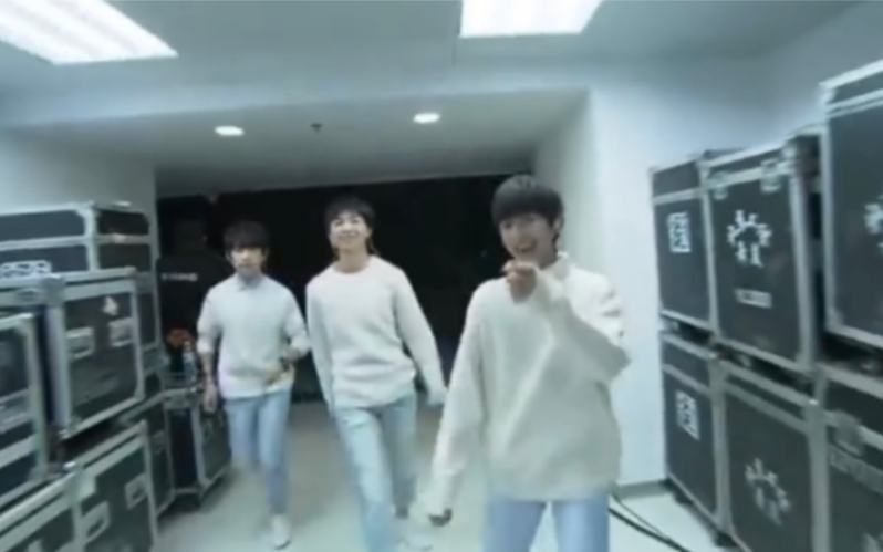 【后台记录】那时候看着你们从台后开心地跑到台前…