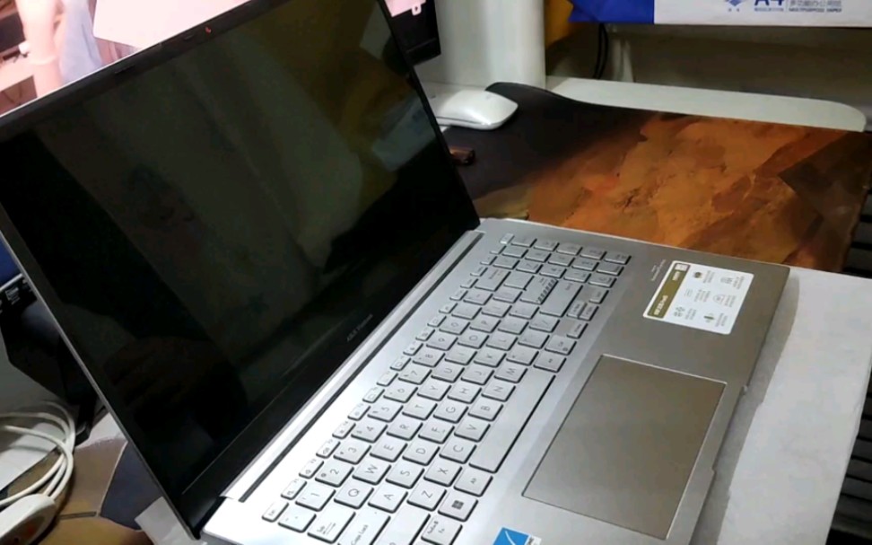 华硕无畏Pro15 2022锐龙版(R7 5800H+1650)开箱