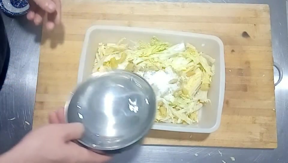 教你做爽口泡椒娃娃菜