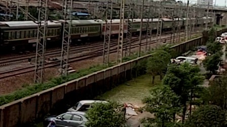 狒狒0345牵引K492次 昆明-济南 晚点1小时25分新余3站台6道进站 已...