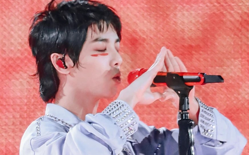 华晨宇2020-2021跨年演唱会现场