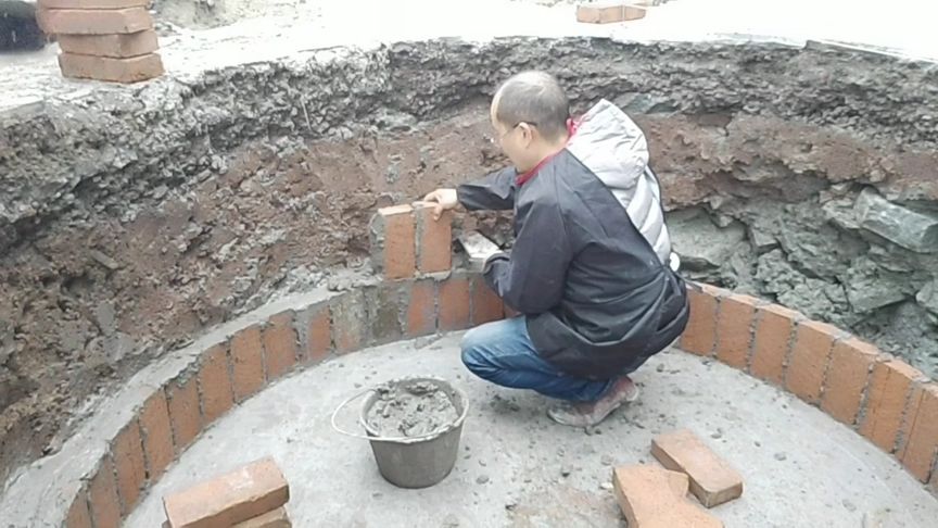 看看大叔如何设计鱼菜共生的鱼池,这样做水循环就好做