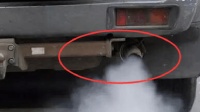 冷车启动排气管抖动是哪里故障了? 新手不懂, 继续开很容易毁车