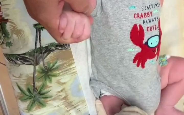 混血宝宝打疫苗啦