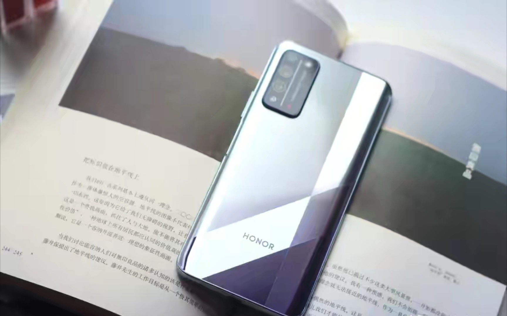 荣耀X10即将在6月份更新鸿蒙系统,在此之前还有2个安全补丁,这次...