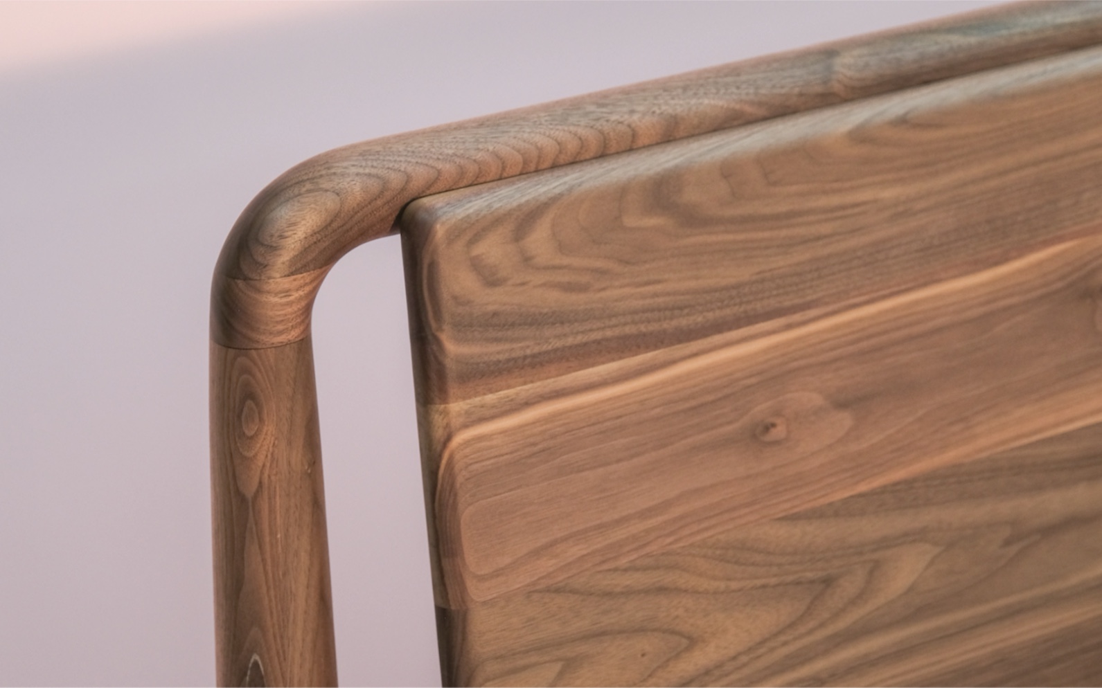 黑胡桃床,榫卯结构,原创设计,自制实木床 原木家具