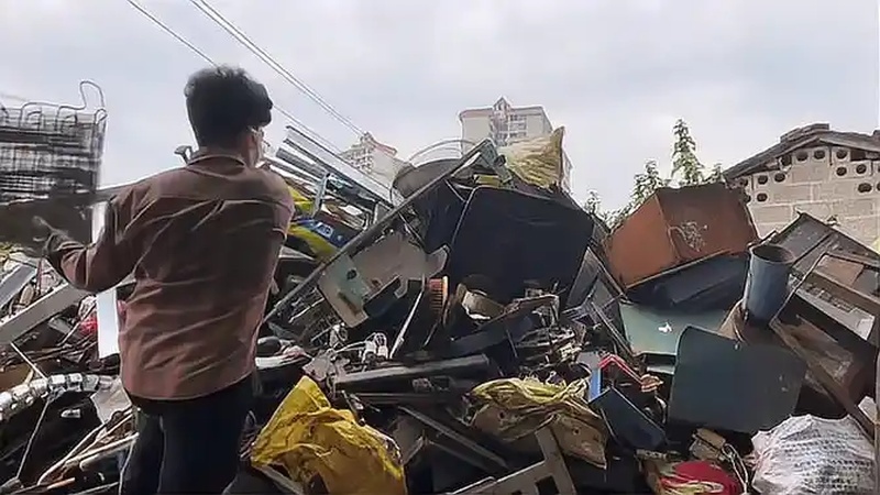 收废品的大爷告诉你价格