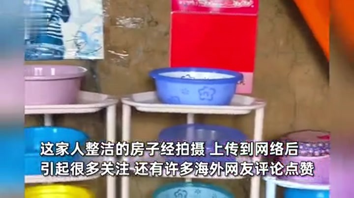 56岁阿姨把土坯房收拾成展厅!火到海外引老外点赞:柴火都有队形