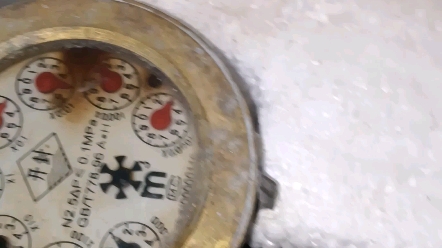 看老式水表是如何计数的