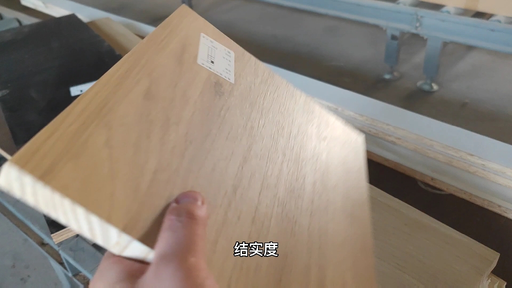 帮大家找到一家上海当地用实木做全屋定制的工厂