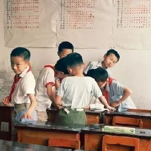游点意思怀旧小社 