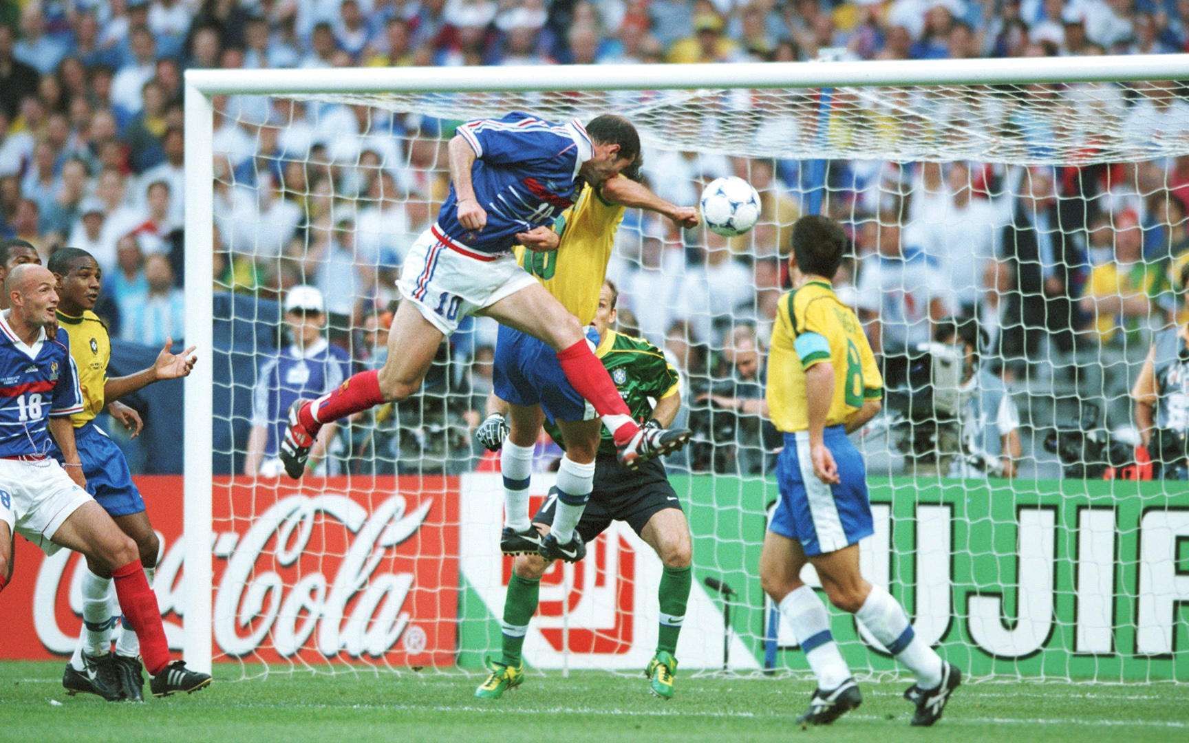 1998世界杯经典,罗纳尔多怪病成谜,齐达内闪耀法兰西,法国本土首夺...