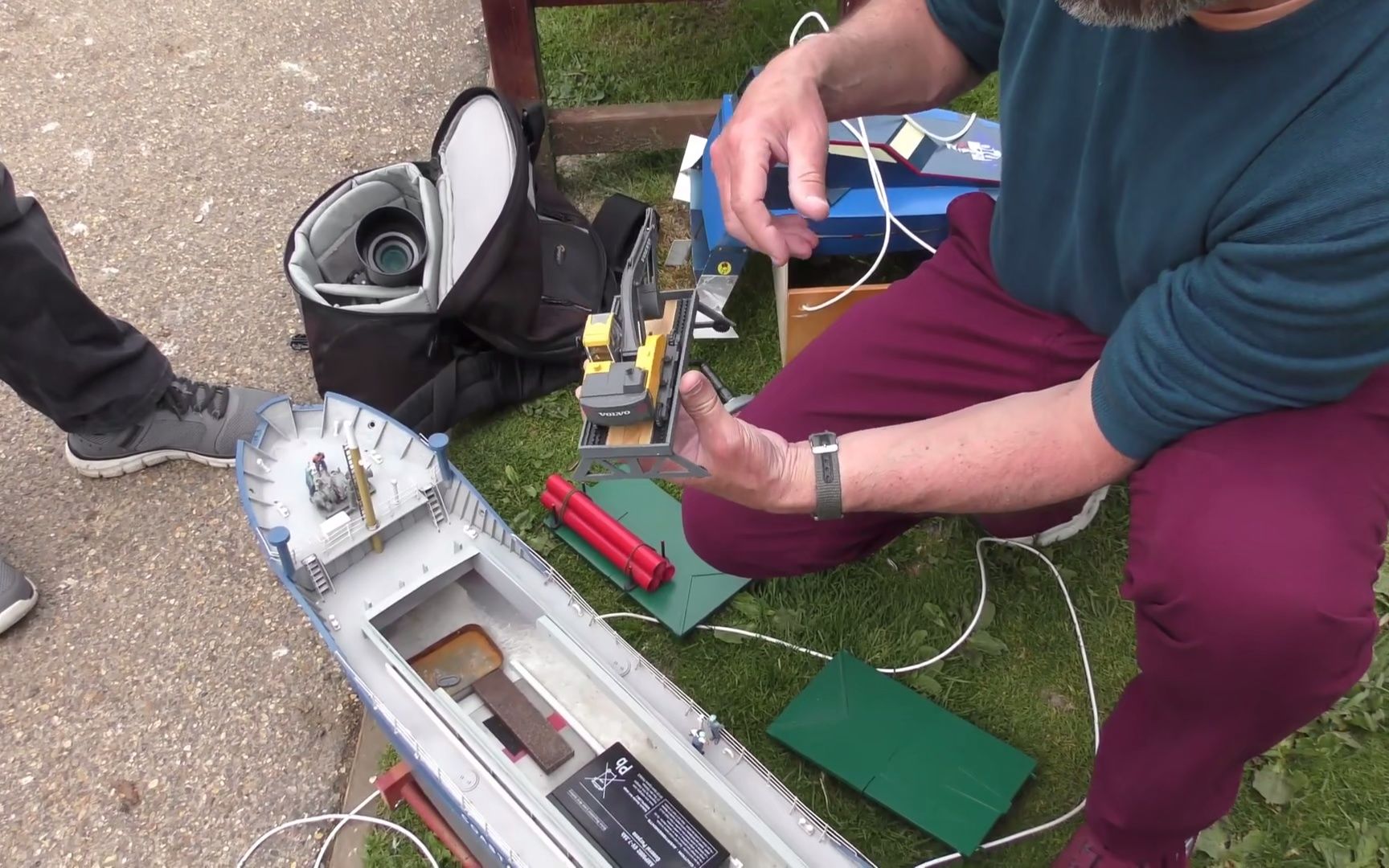 腐国模型小聚会上的鱼雷艇和货船模型