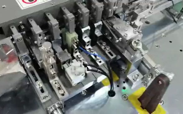 HD-901A-W 接收头成型机-接收头折弯90度