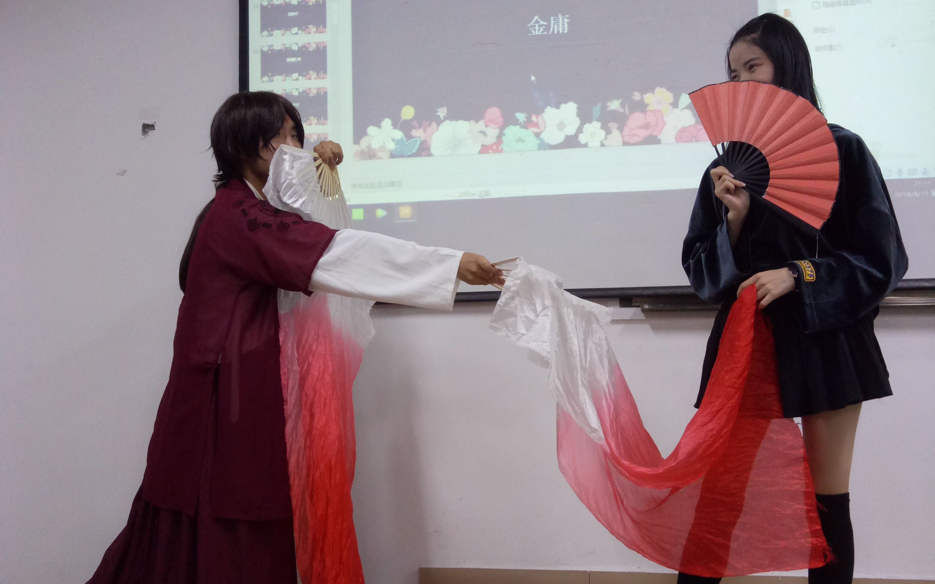 ...文化”讲座开场表演)【福州外语外贸学院(财会系二次元-HKR社)】