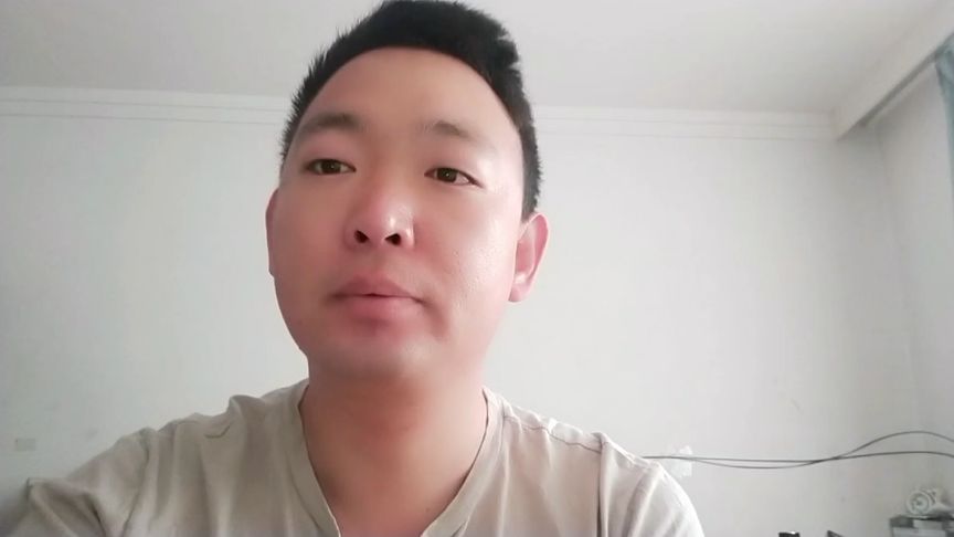 电瓶车充电器充满电不跳绿灯,暗示电瓶问题,保修期内找店家售后