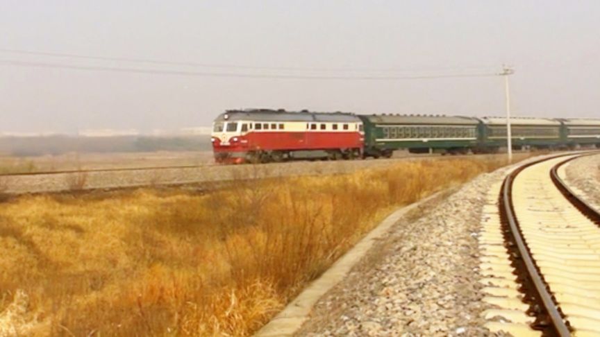 全程1300公里合肥开往东莞东 K1029次列车运行在合九铁路上