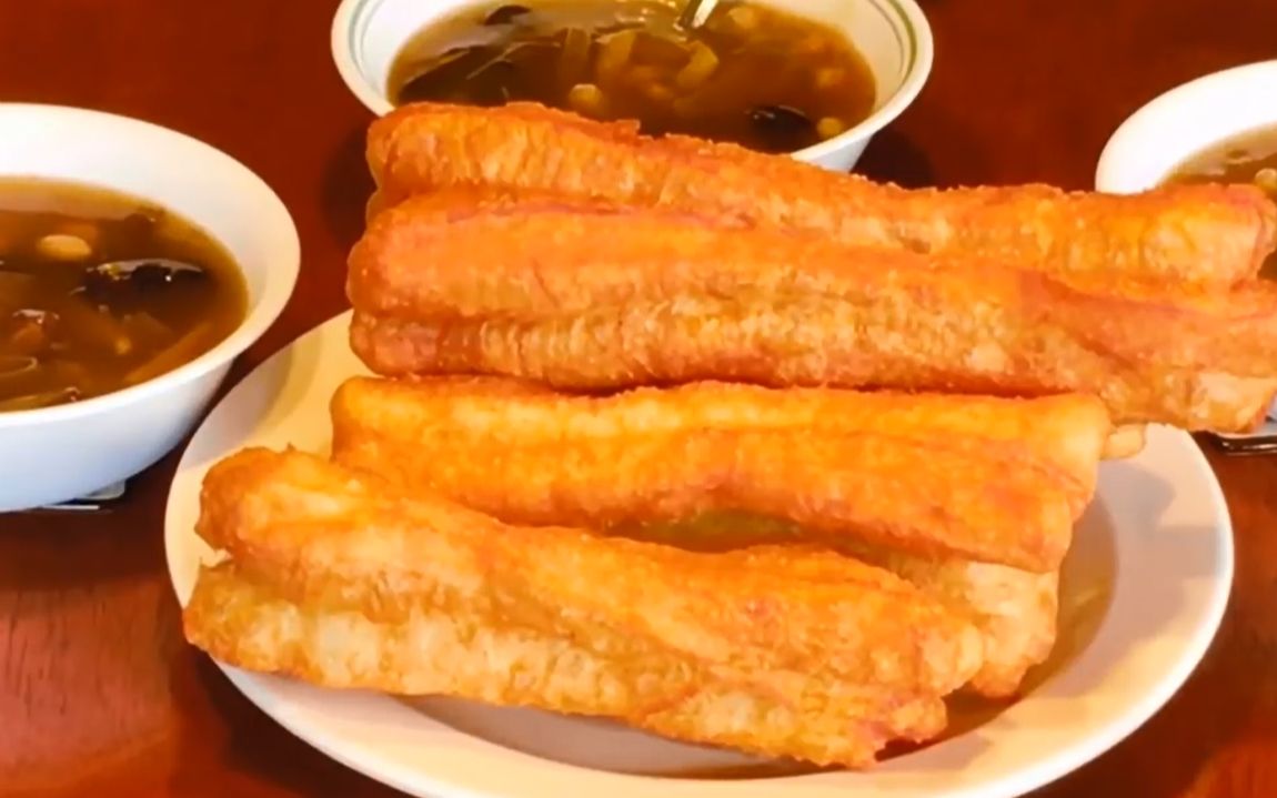 古早味炸油条不加泡打粉,超酥脆蓬松,搭配河南逍遥镇胡辣汤