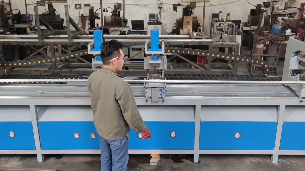 干防护栏加工不知道如何给方管切角的看过来啦