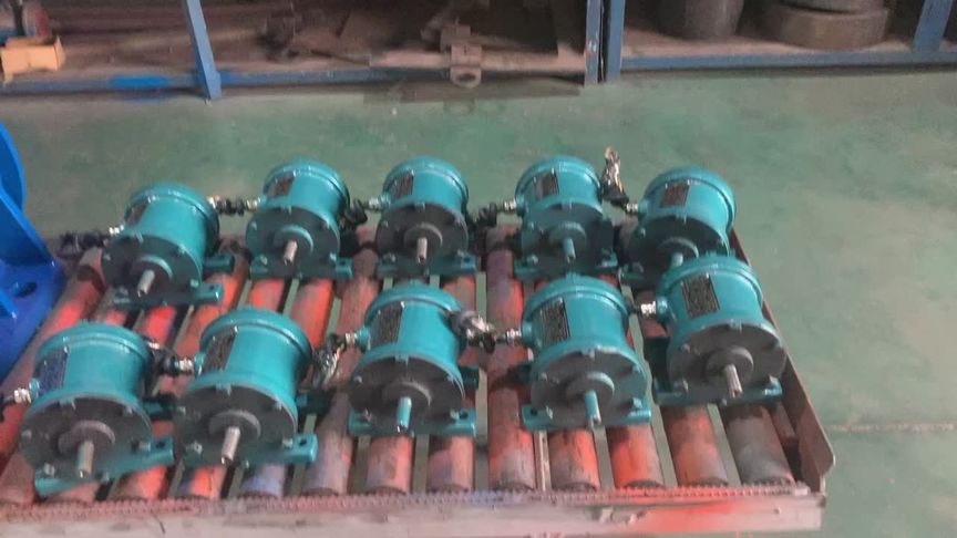 生产中。各种型号振动电机,力矩,变频,辊道,仓壁。