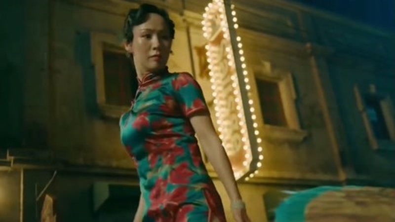 穿开叉包臀裙打架还这么猛,小伙:这要怎么打美女打架场面