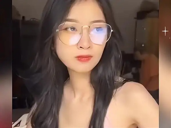 这是戴眼镜和不戴眼镜的区别吗?