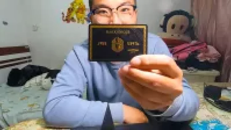 黑卡收到了开心,不仅仅是黑颜色。还有各种权益。认识这张卡吗?
