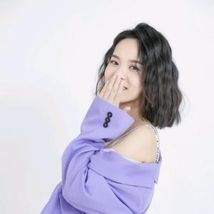 教跳舞的小美老师 