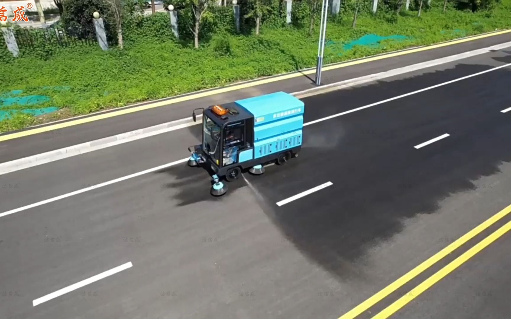 电动驾驶式道路扫地车 多功能除尘吸尘扫地机 洒水高压清洗车