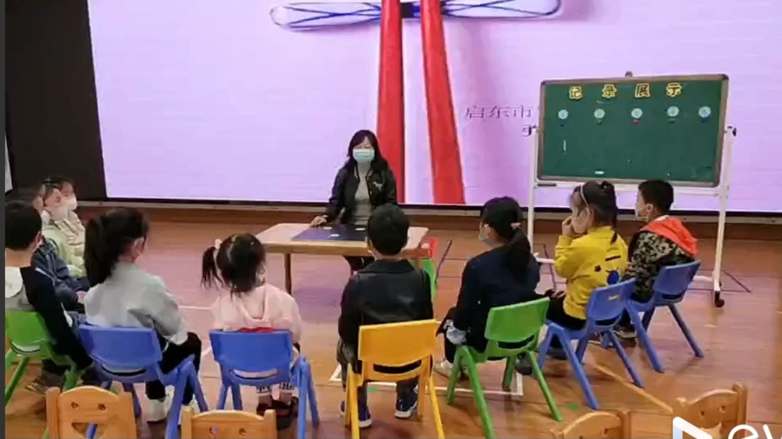 幼儿园公开课|大班科学《筷子搭桥》