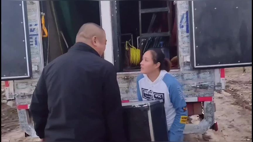 儿女上阵;整理好,到大车上,准备活动。实干家