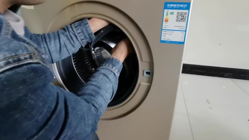 海尔滚筒洗衣机门封密封圈拆卸与更换教程完整版片段2