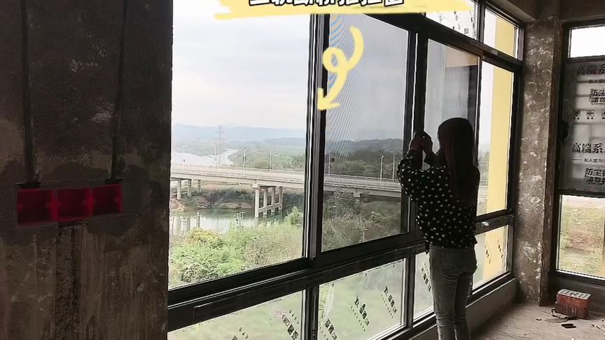 断桥三轨带纱推拉窗防蚊虫,高低轨道防雨水倒灌,带儿童锁安全