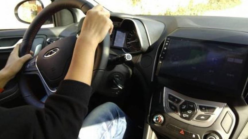 想买车,但是就不知道买什么牌子的车好,谁能帮帮我?