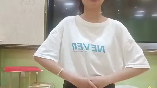 中班语言领域《小熊请客》