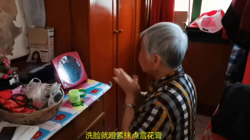 一个50年的钟表,40年的老修理工,修理一次要多少钱?还能用多久