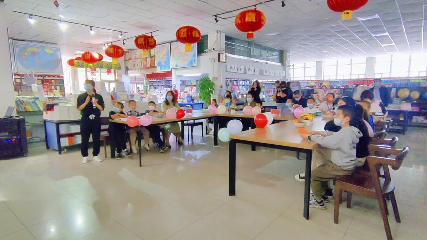 焉耆县举办世界读书日活动。#书香润童年 #阅读伴成长