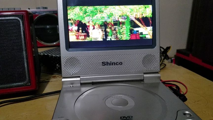 新科便携式可视DVD播放DVD碟片 这么多年了状态还是那么好