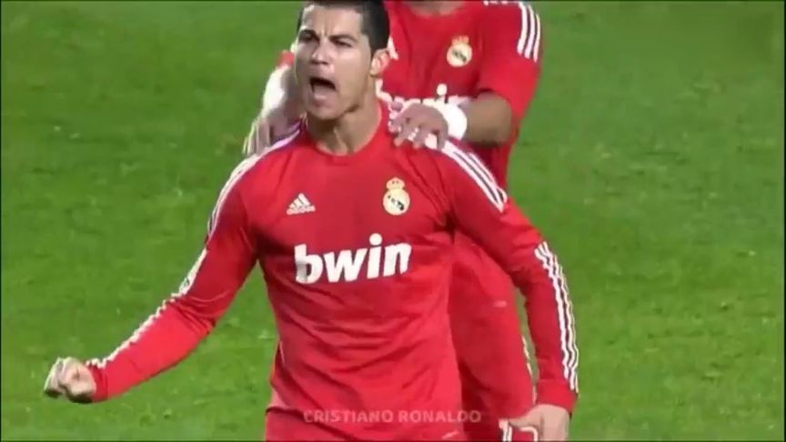 回顾:C罗7个毫无道理可言的进球,那些超远距离射门,太帅气了!