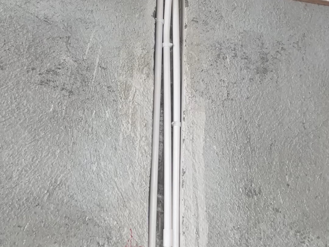 PVC线管安装时管卡的分布