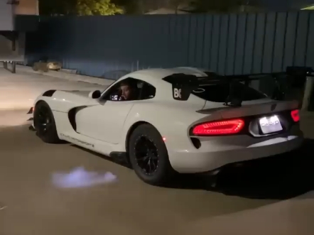 3000马力双涡轮二阶道奇蝰蛇