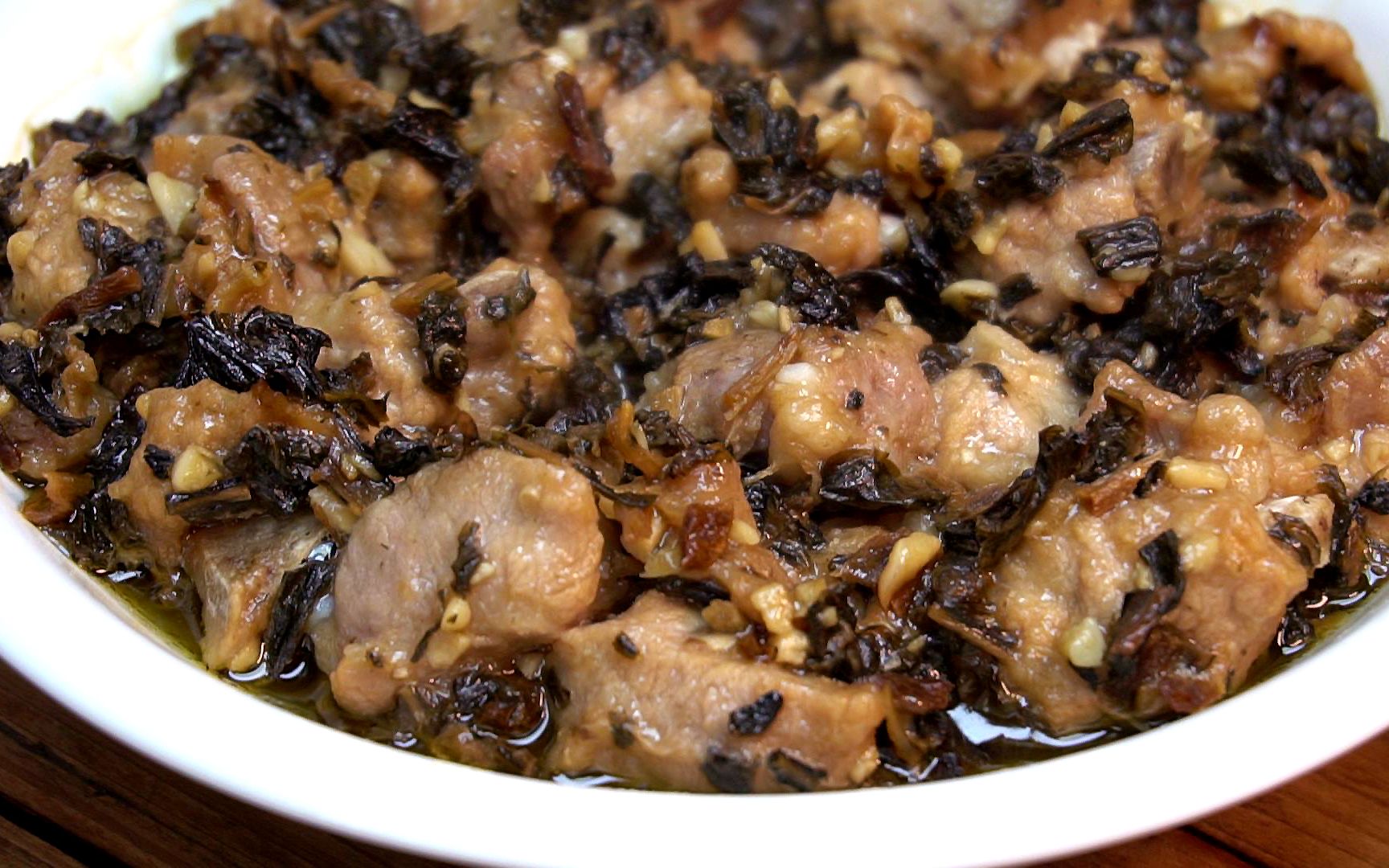 【梅菜排骨】排骨这样做太香了,客家人都喜欢吃,鲜香下饭,好吃的停不...