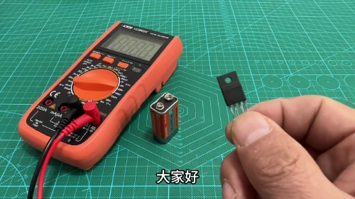 判断四端线性稳压器的好坏用一节电池立马就能知道太厉害了