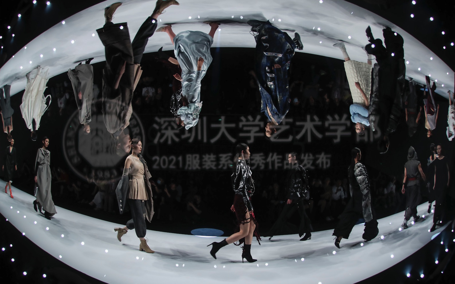 A/W 2021秀场直击|深圳大学2021优秀作品发布 x 维欧