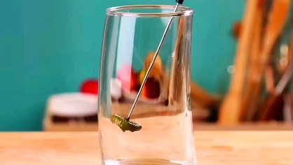 冷泽穿越到都市赘婿文中的反派富二代,只要被主角干掉就可以成功...