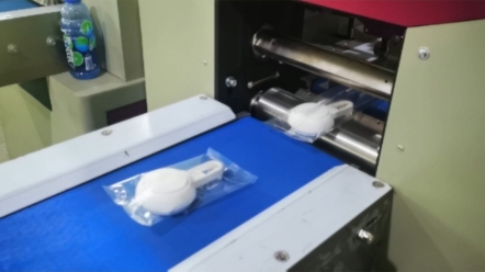 平时常见的一些日用品你还在用人工来套袋包装吗?不仅效率低,人还难...